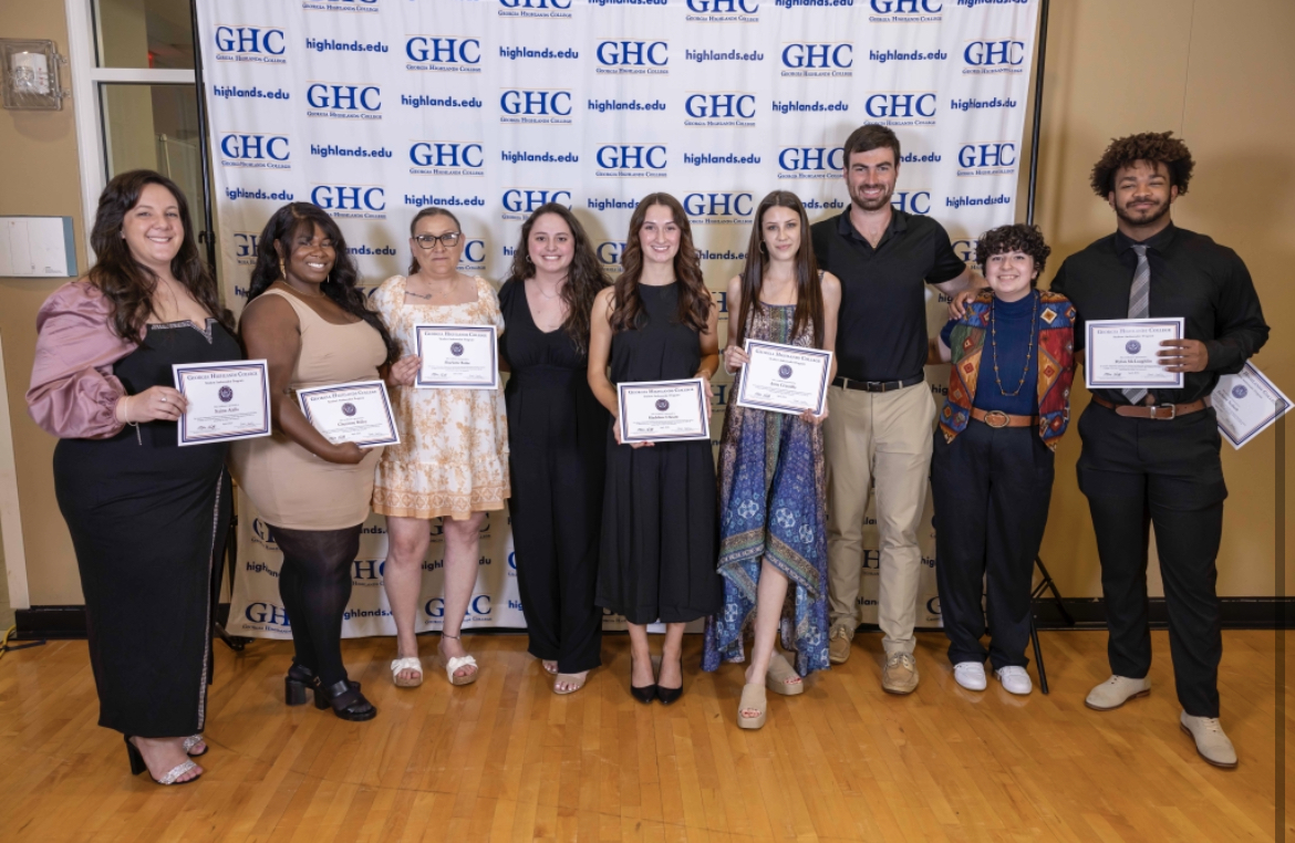MORE THAN 80 STUDENTS RECOGNIZED AT 2024 GHC HONORS NIGHT | WLAQ-AM
