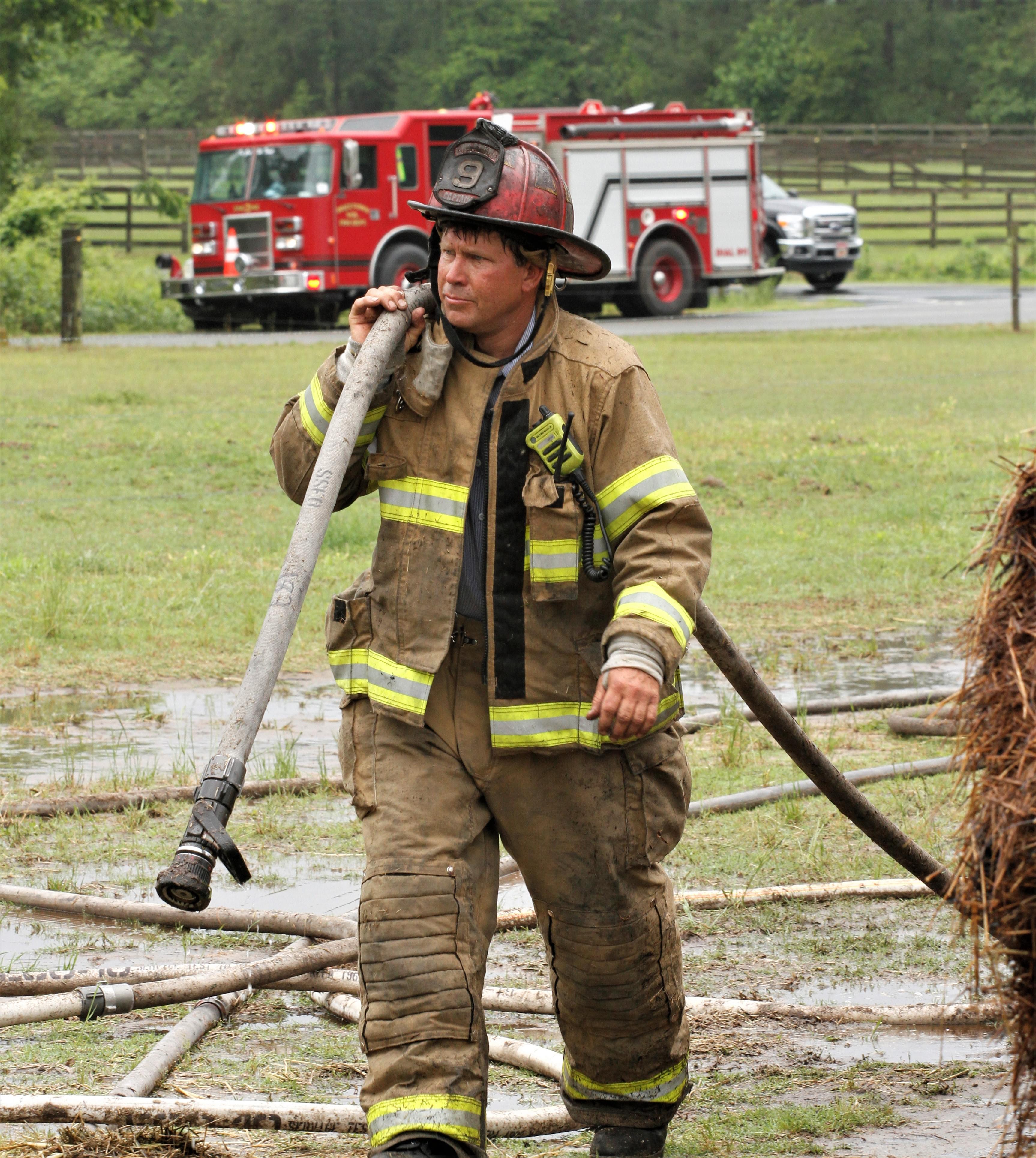 Hay Barn Fire Near Seven Springs (PHOTO GALLERY) | Goldsboro Daily News