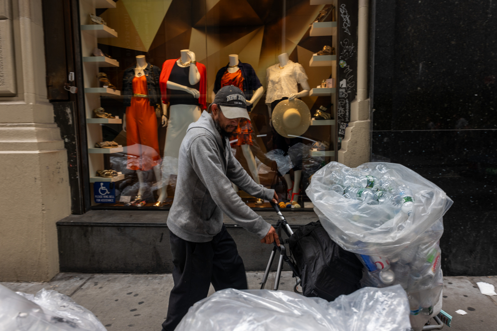 The tariff-driven inflation that economists feared begins to emerge ...