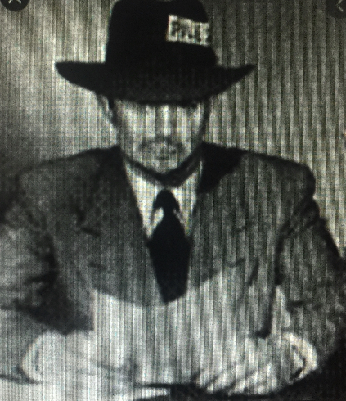 Tom as the 1920’s Reporter Guy – Scoops Callahan to Talks to Tom Brady ...