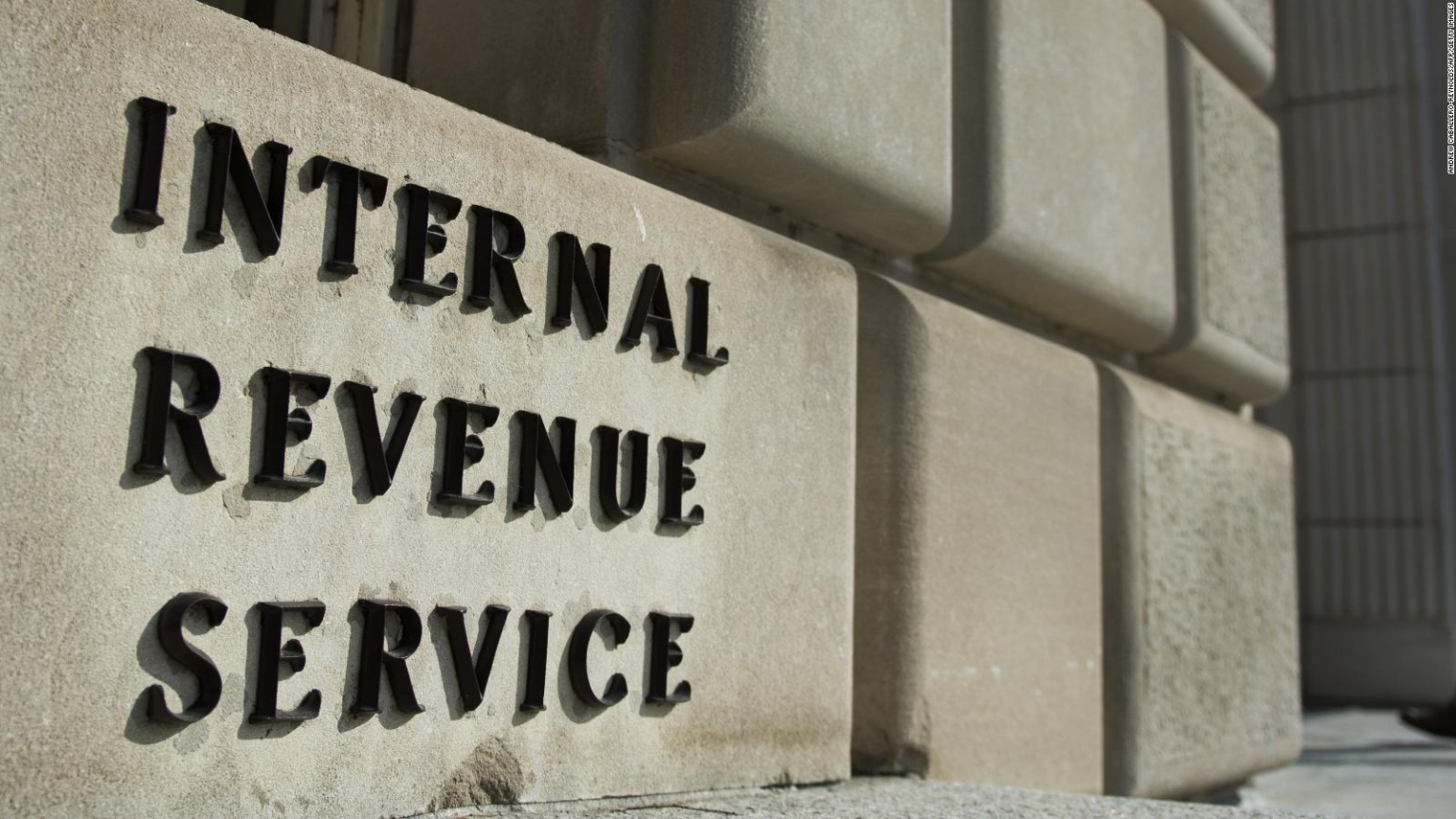 A Million Taxpayers Will Soon Receive Up To $1,400 From The IRS | News ...