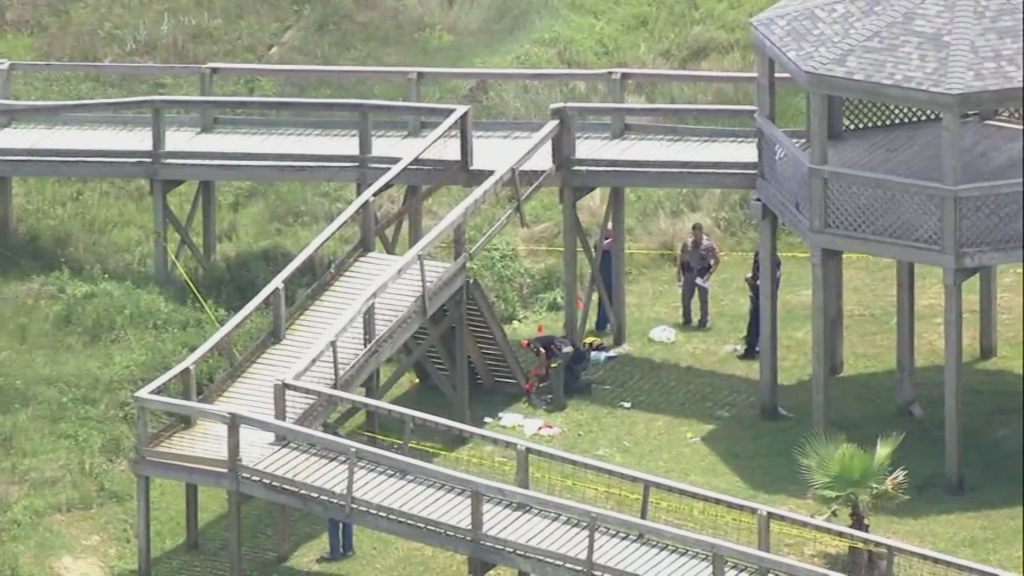 Nearly 2 Dozen Teens Hurt When Elevated Walkway Collapsed on Texas ...