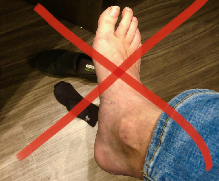 Creepy Video Of A Plane Passenger With 6 Toes Goes Viral! Check It Out ...