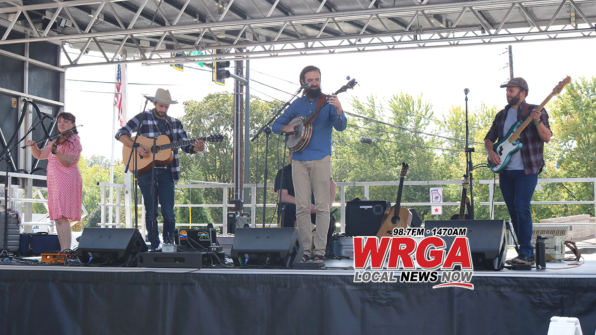 [VIDEO] 8th annual Fiddlin’ Fest between the Rivers transforms Downtown | WRGA